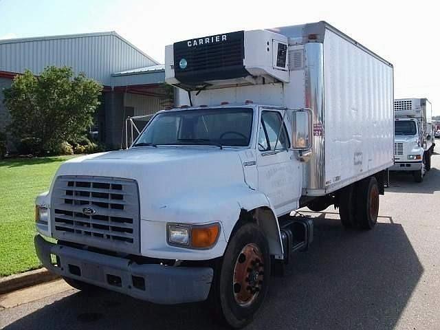 Used 1999 Ford F800 - For Sale - Bobby Park Truck and Equipment